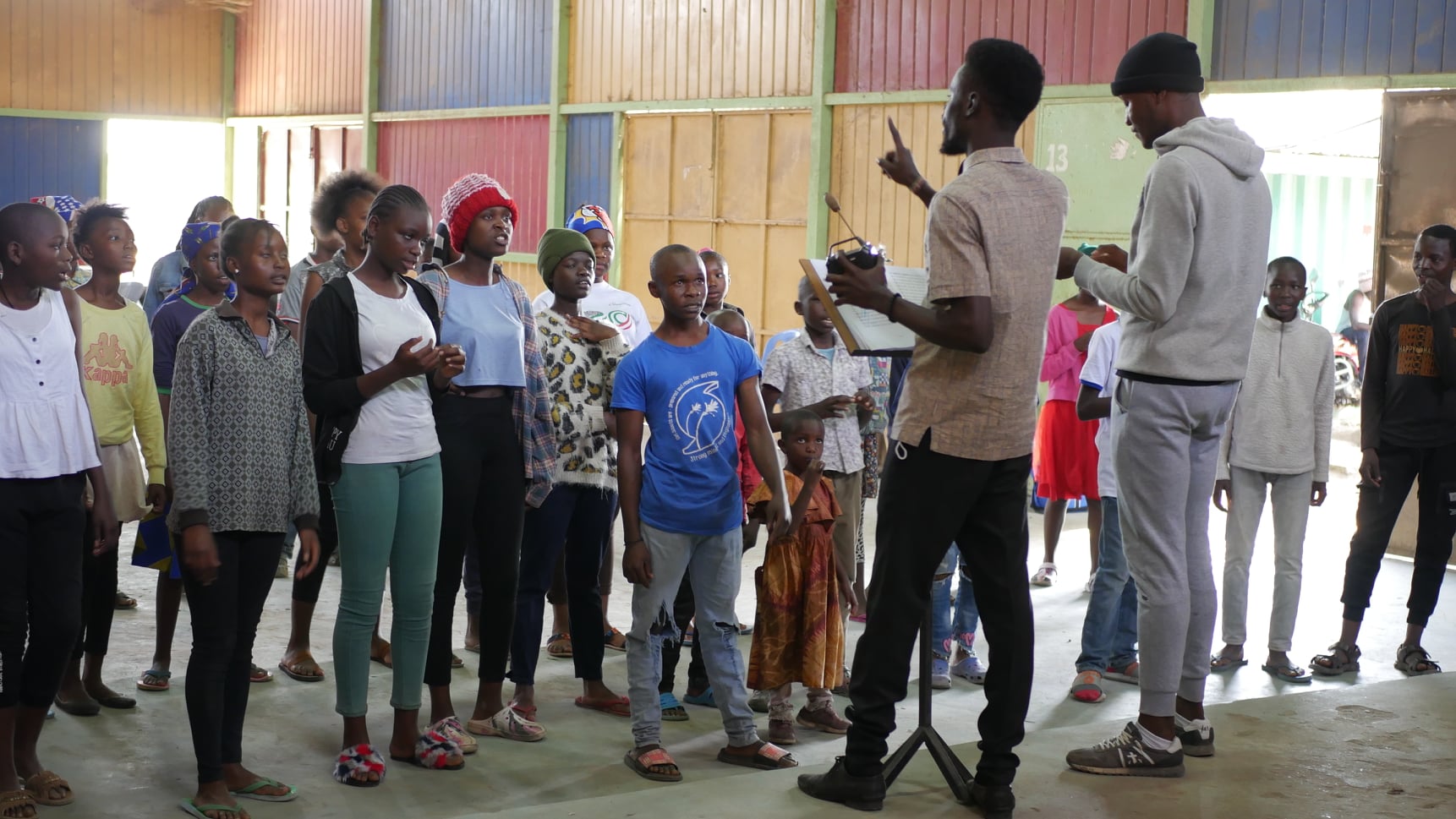 Dumbworld in Kenya - Dumbworld